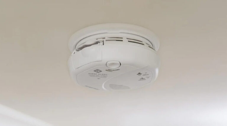 HD 4K Wifi Smoke Detector Spy Camera with Dual-Lens Night Vision and ...